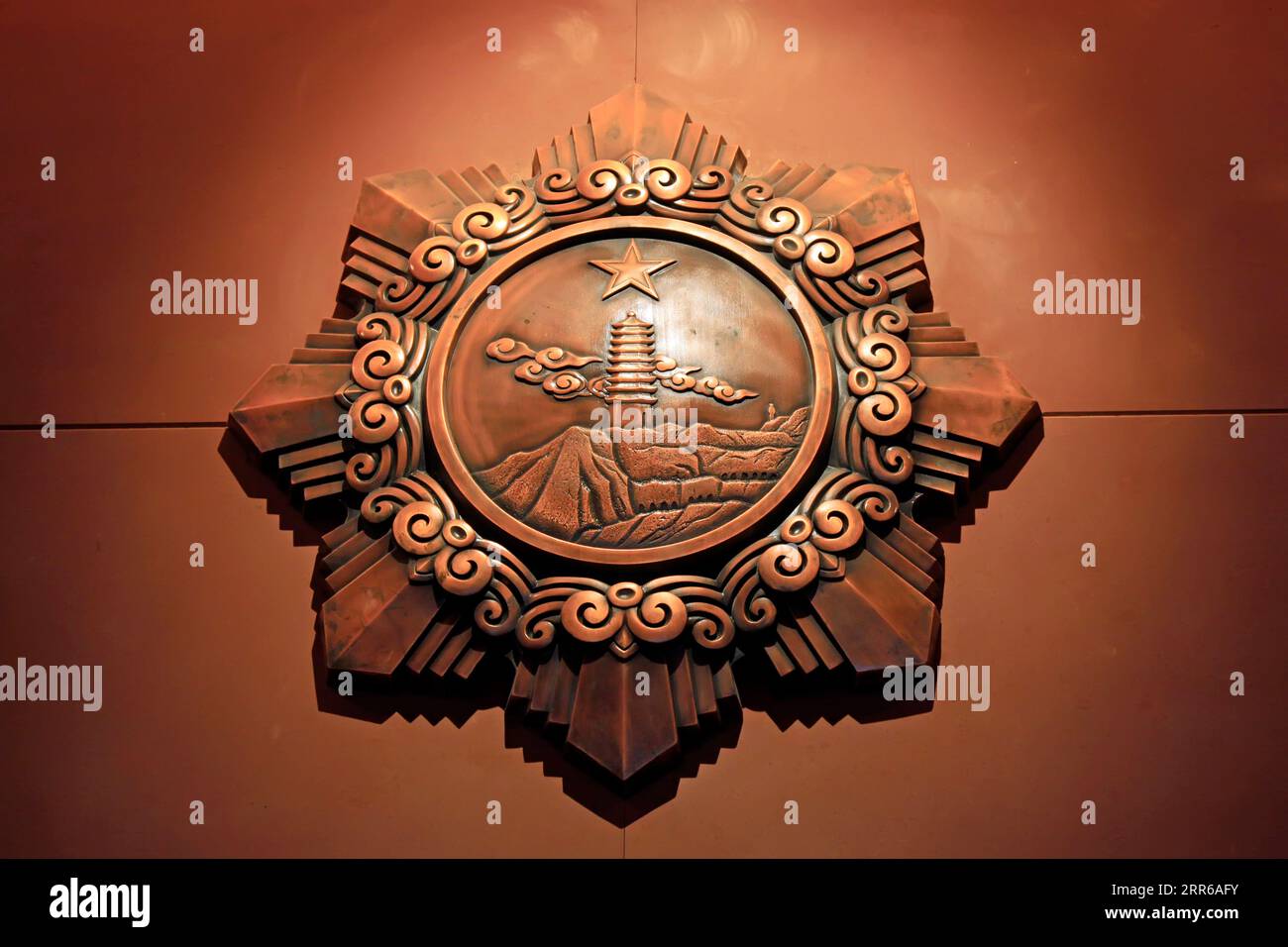 Bayi army badge of the Chinese people's liberation army (PLA), closeup ...