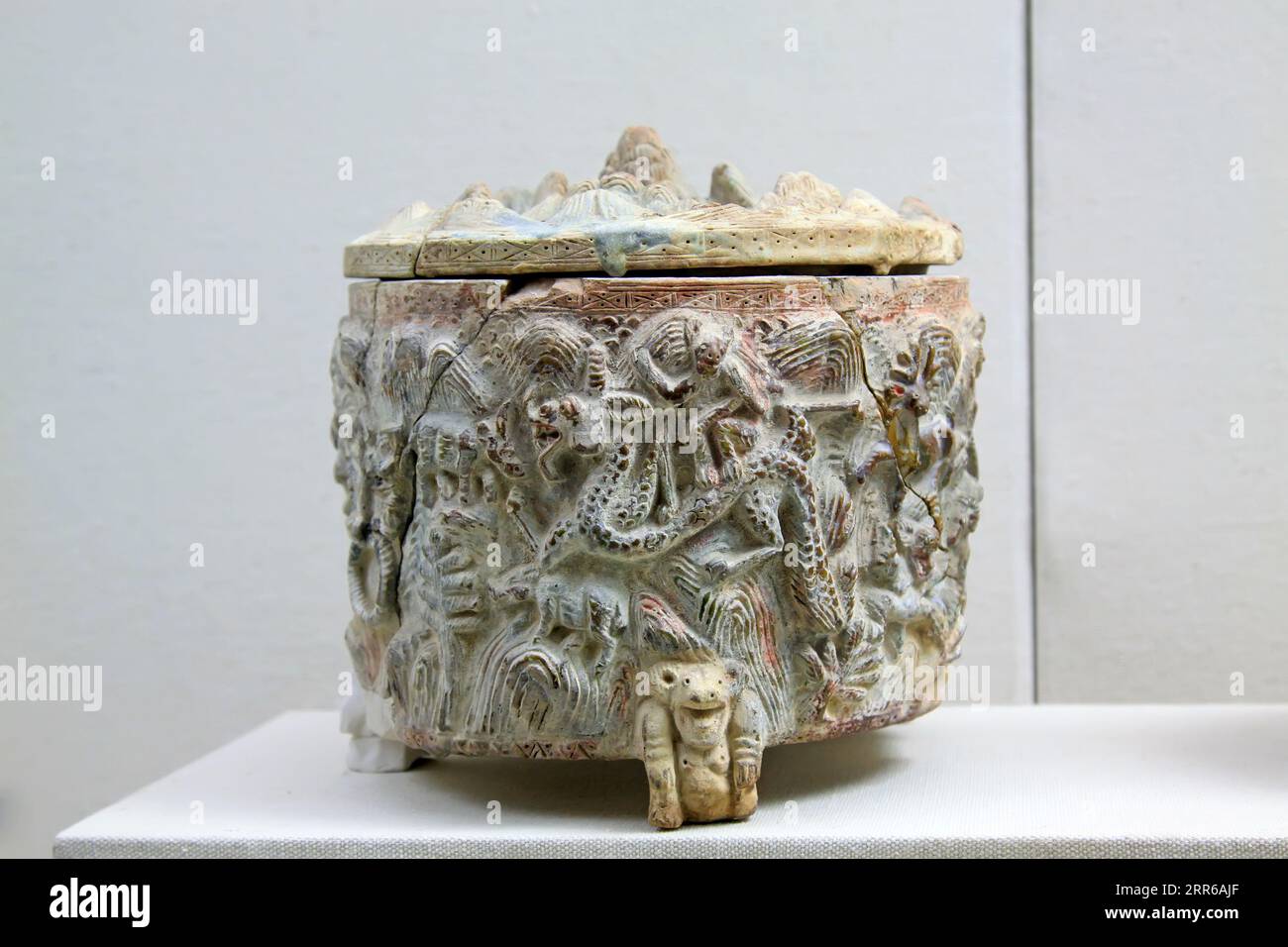 Ancient Chinese ceramics ware, closeup of photo Stock Photo - Alamy