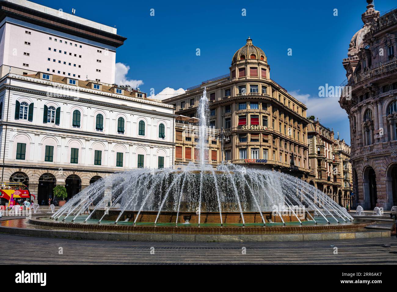 Fountain of genoa hi-res stock photography and images - Alamy