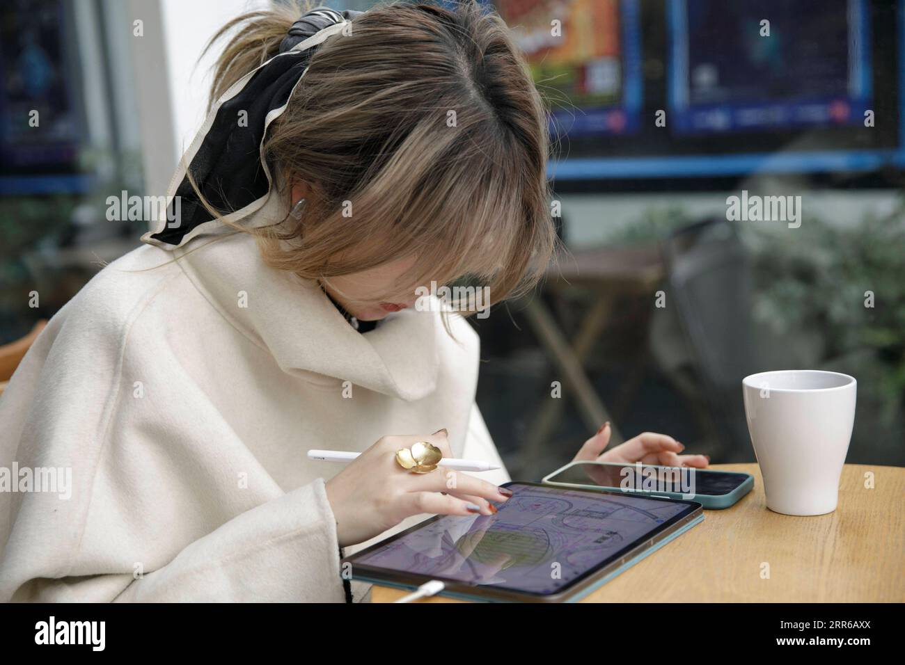 Artistic processes hi-res stock photography and images - Alamy