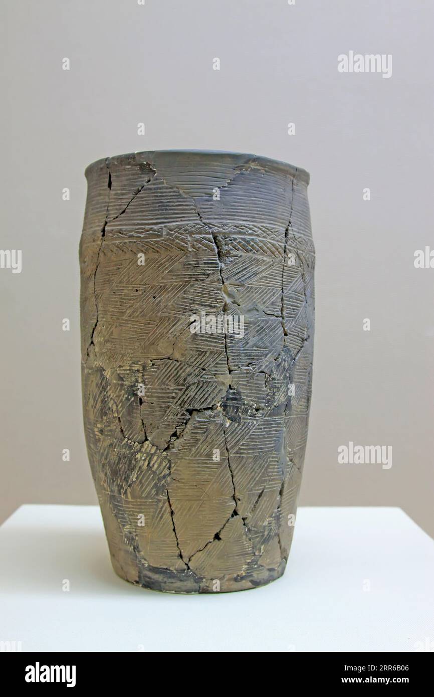 ancient Chinese pottery ware, closeup of photo Stock Photo - Alamy