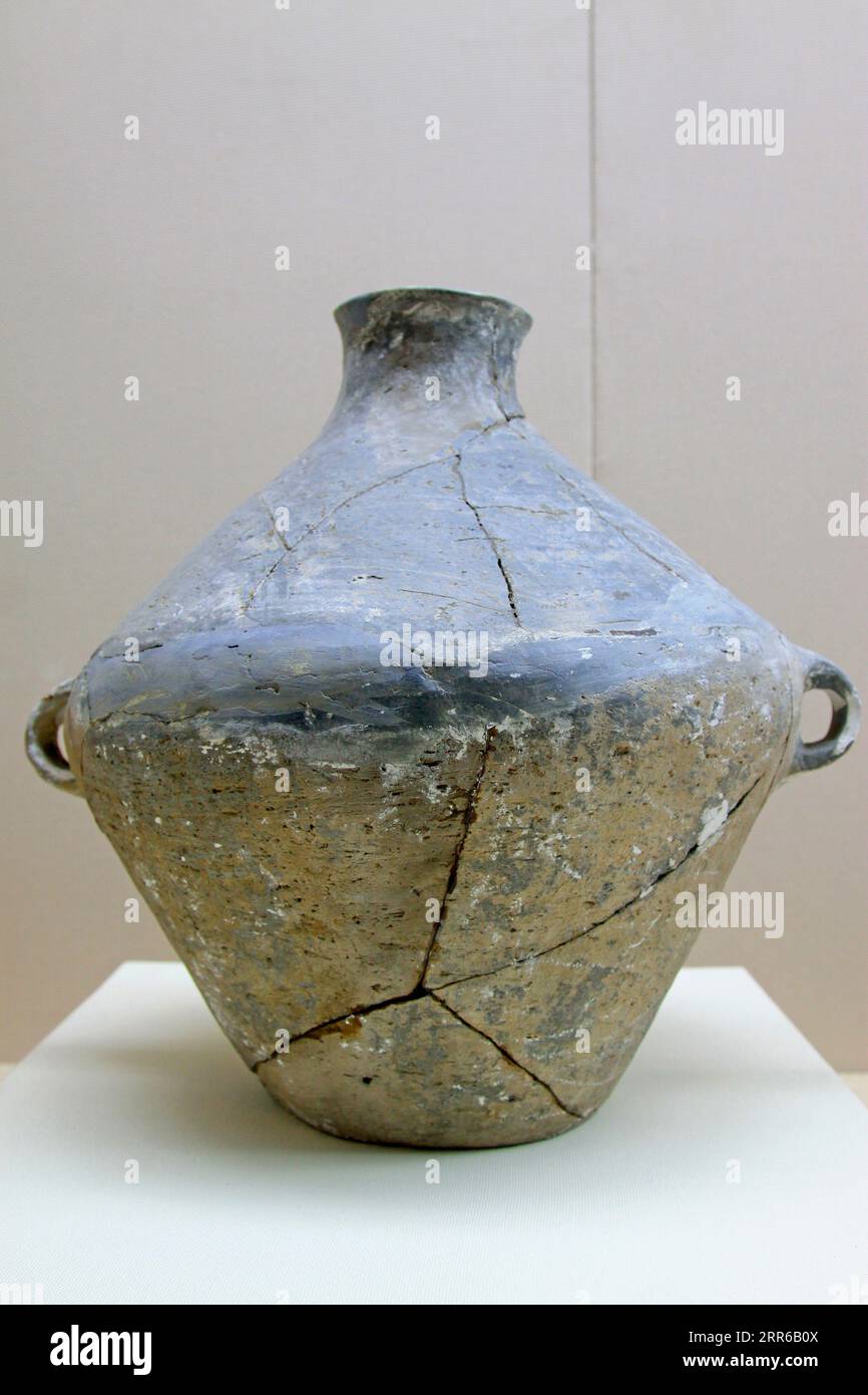 ancient Chinese pottery ware, closeup of photo Stock Photo - Alamy
