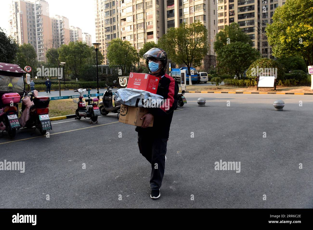 China post sf express hi-res stock photography and images - Alamy