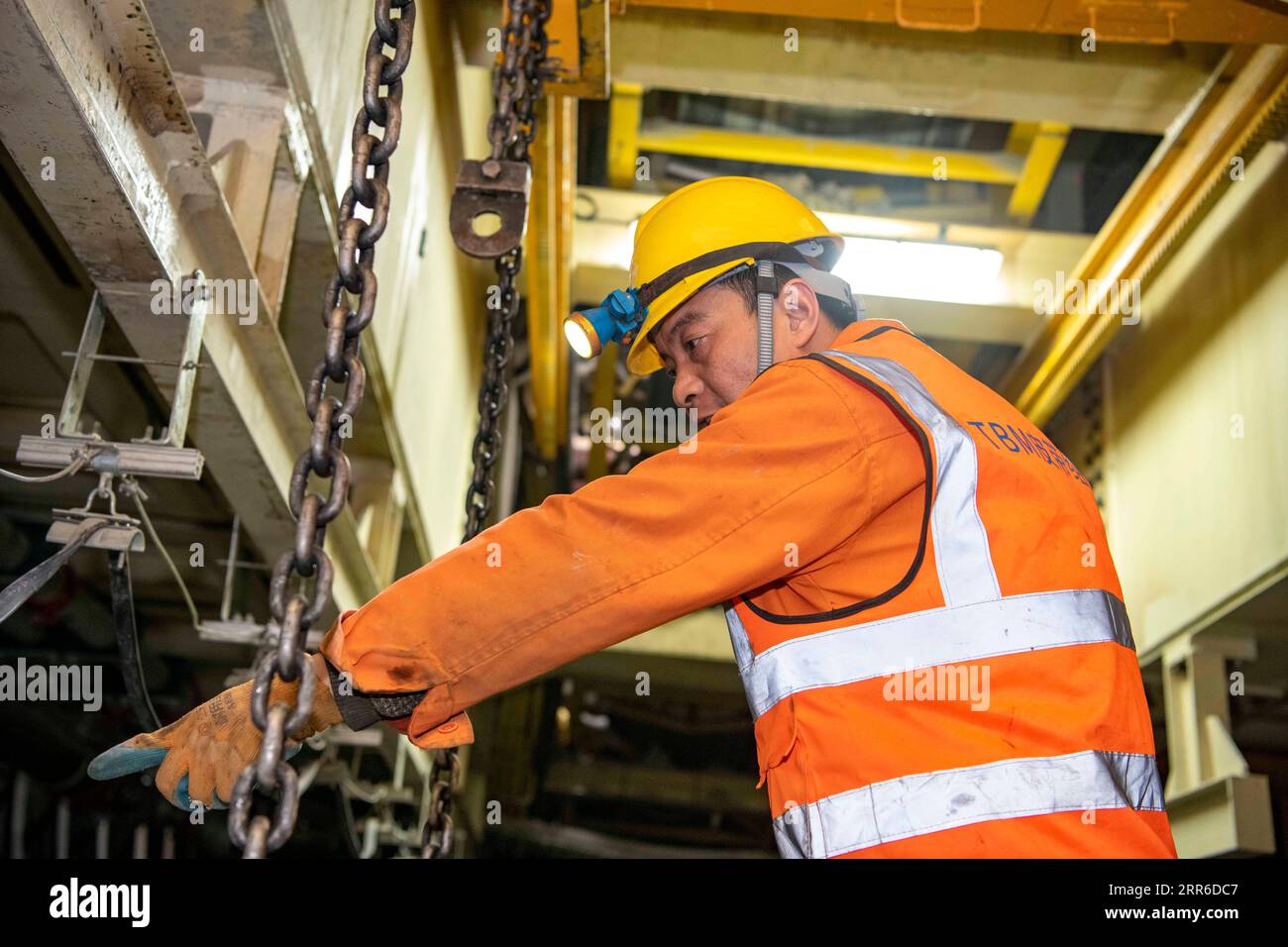 Inverted arches hi-res stock photography and images - Alamy