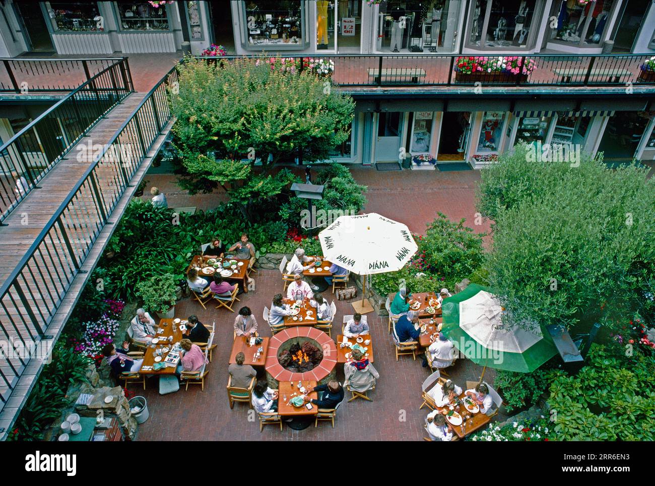 Carmel plaza shopping center hi-res stock photography and images - Alamy