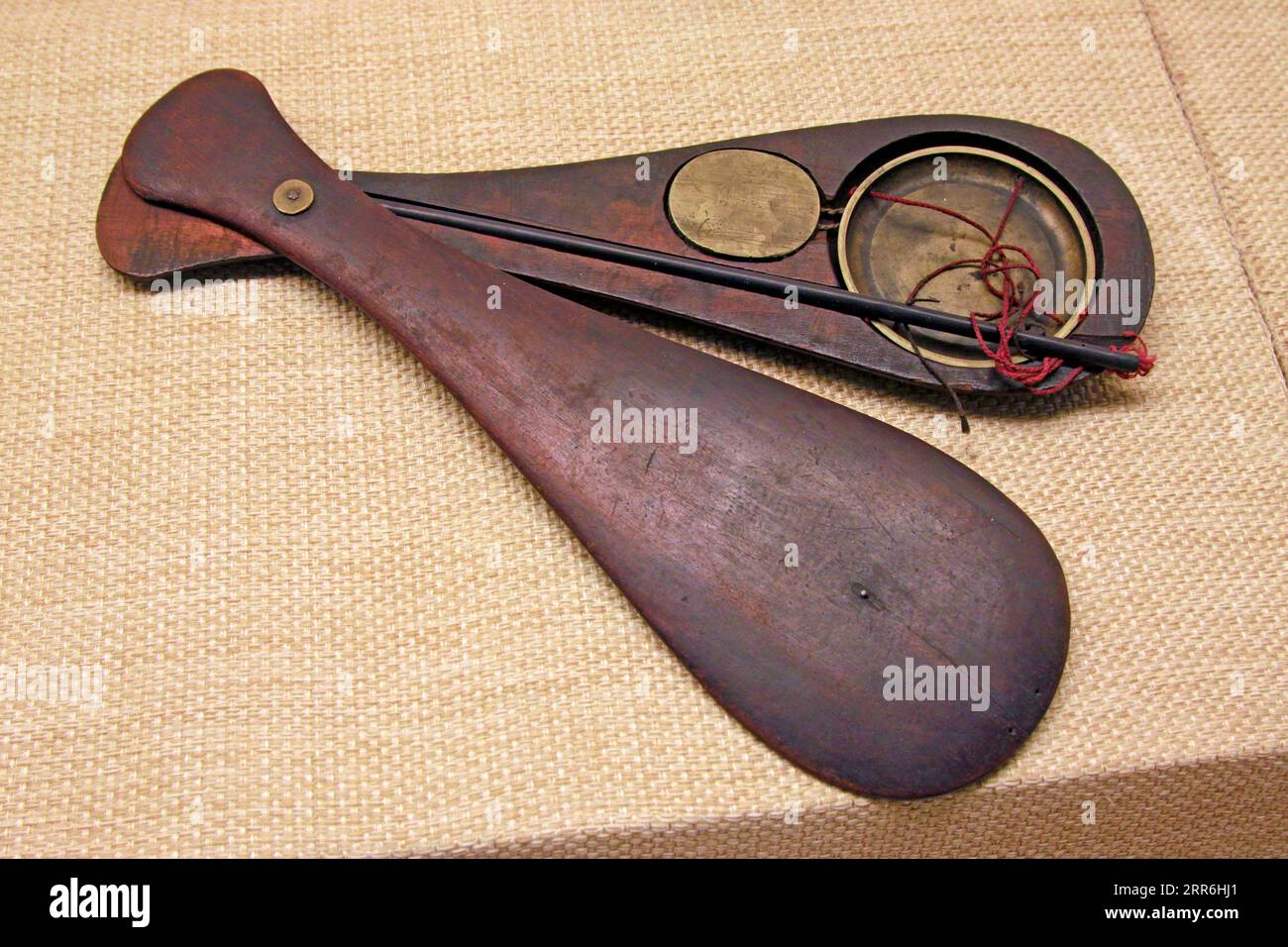 China's traditional weighing tools - assay balance, gold and silver ...