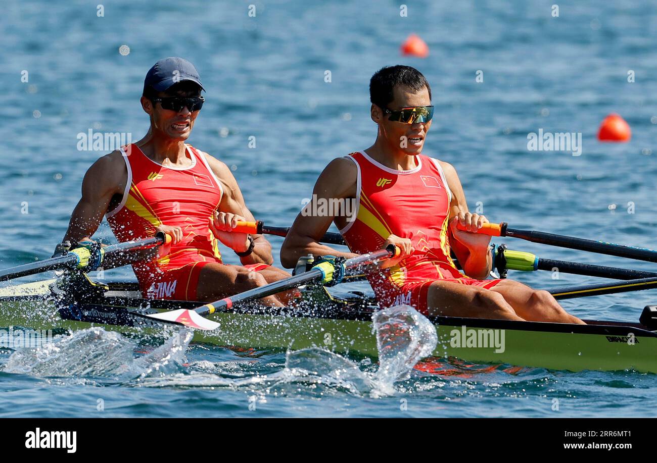 Belgrade, Serbia. 6th Sep, 2023. China's Fan Junjie (L) and Sun Man ...