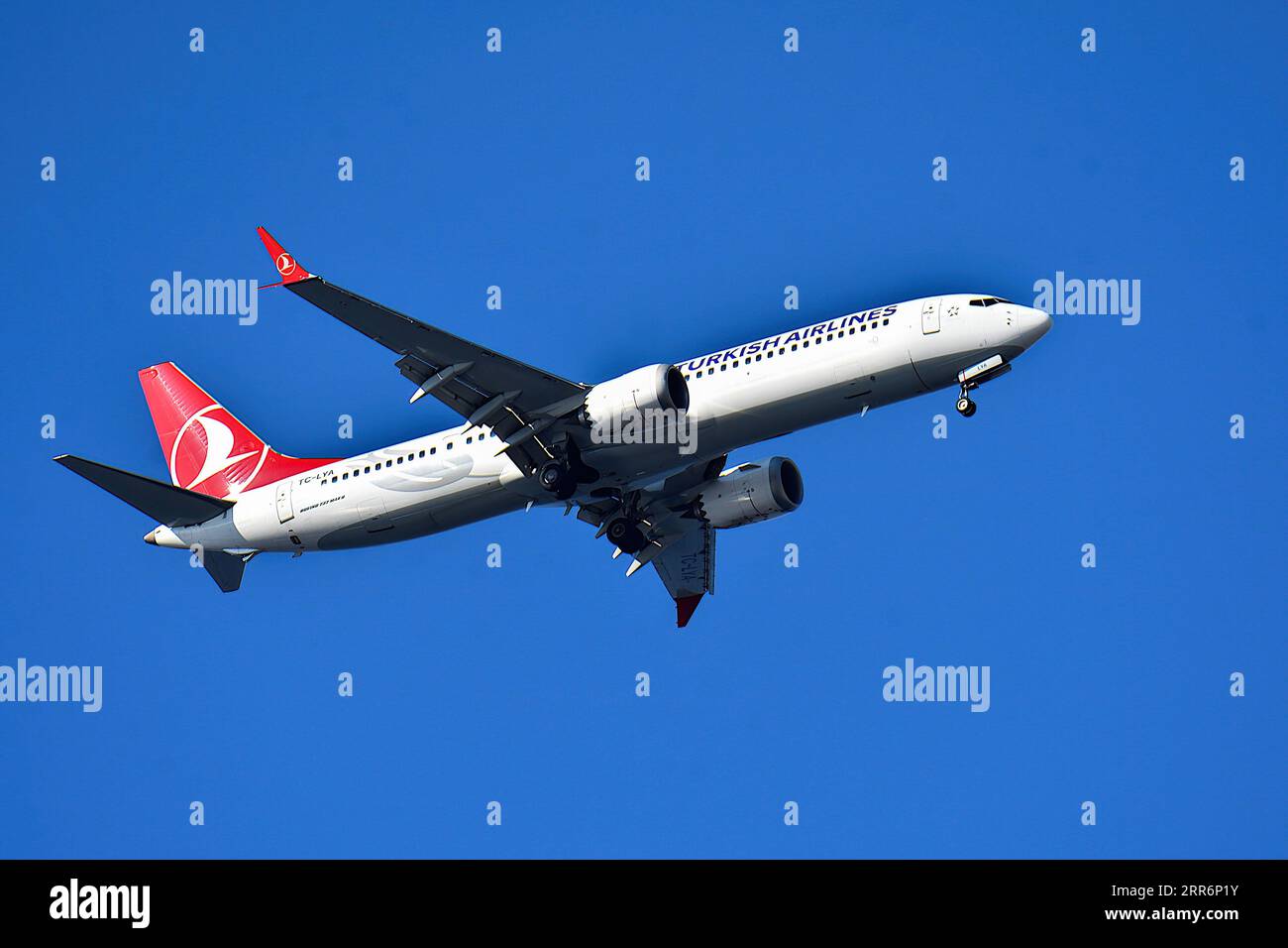 Marseille, France. 06th Sep, 2023. A Turkish Airline plane arrives at ...