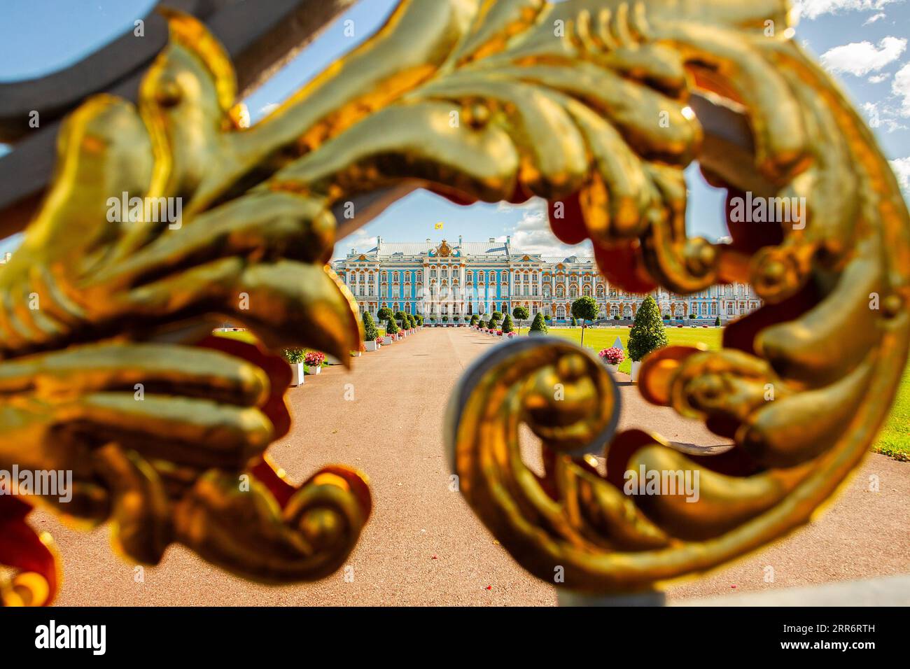 General view through the forged gilded gates at the Catherine Palace in ...