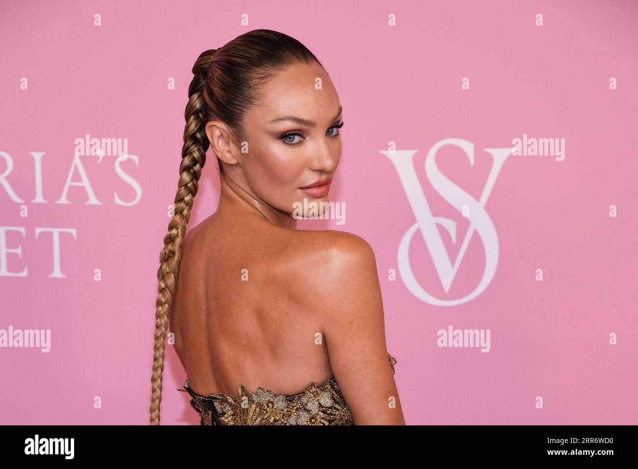 New York, USA. 06th Sep, 2023. Candice Swanepoel walking on the red ...