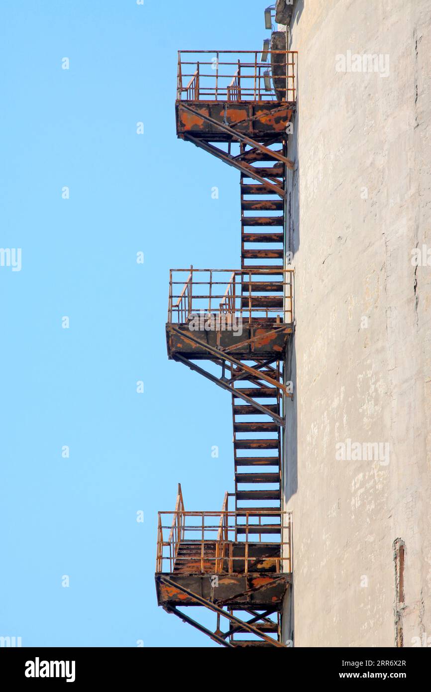 Metal stairs broken hi-res stock photography and images - Alamy