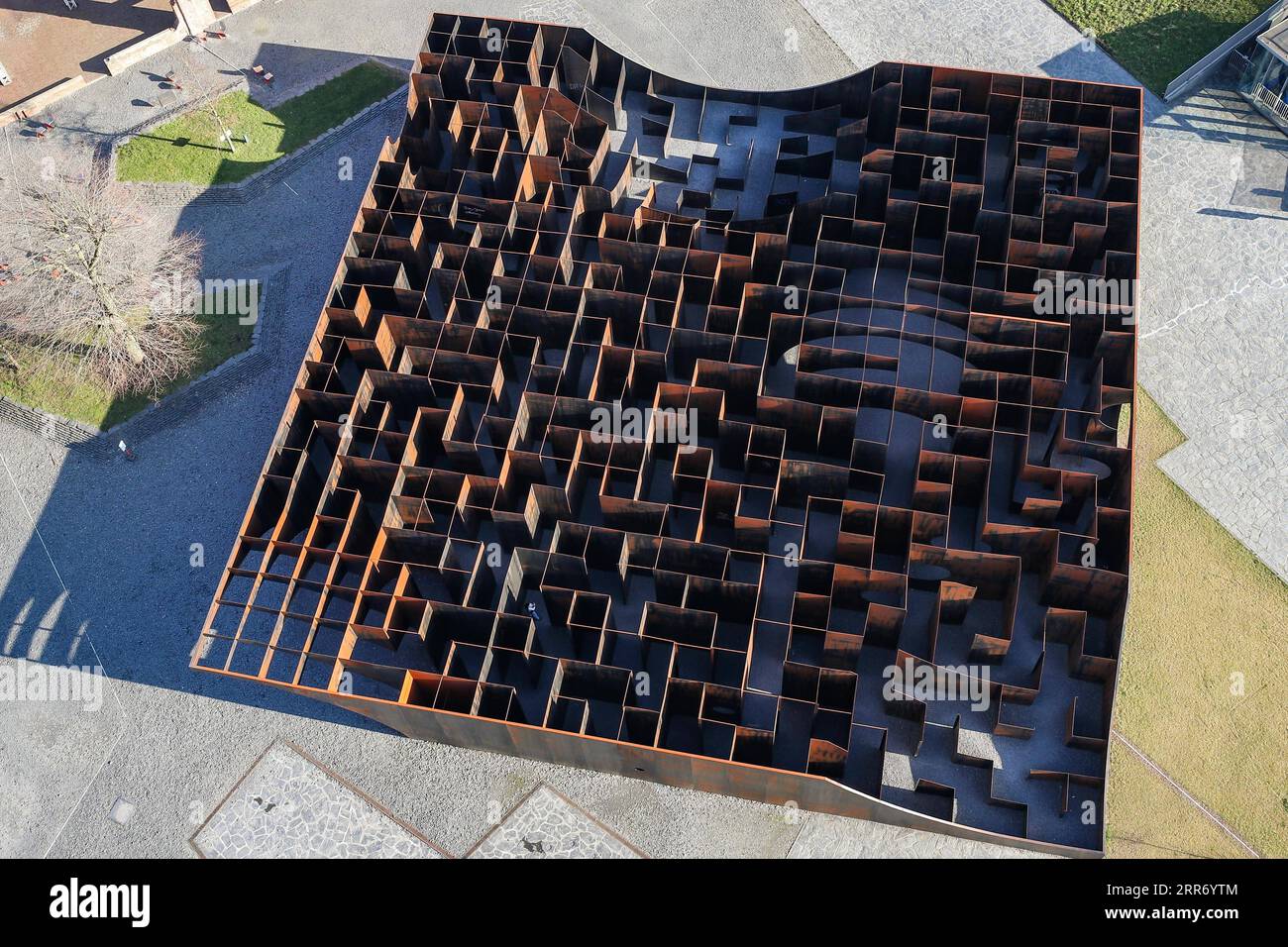 C mine maze hi-res stock photography and images - Alamy