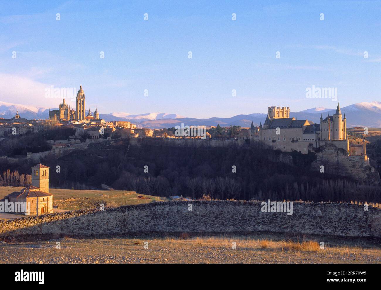 PANORAMICA DESDE ZAMARRAMALA. Location: ALCAZAR-EXTERIOR. SEGOVIA ...