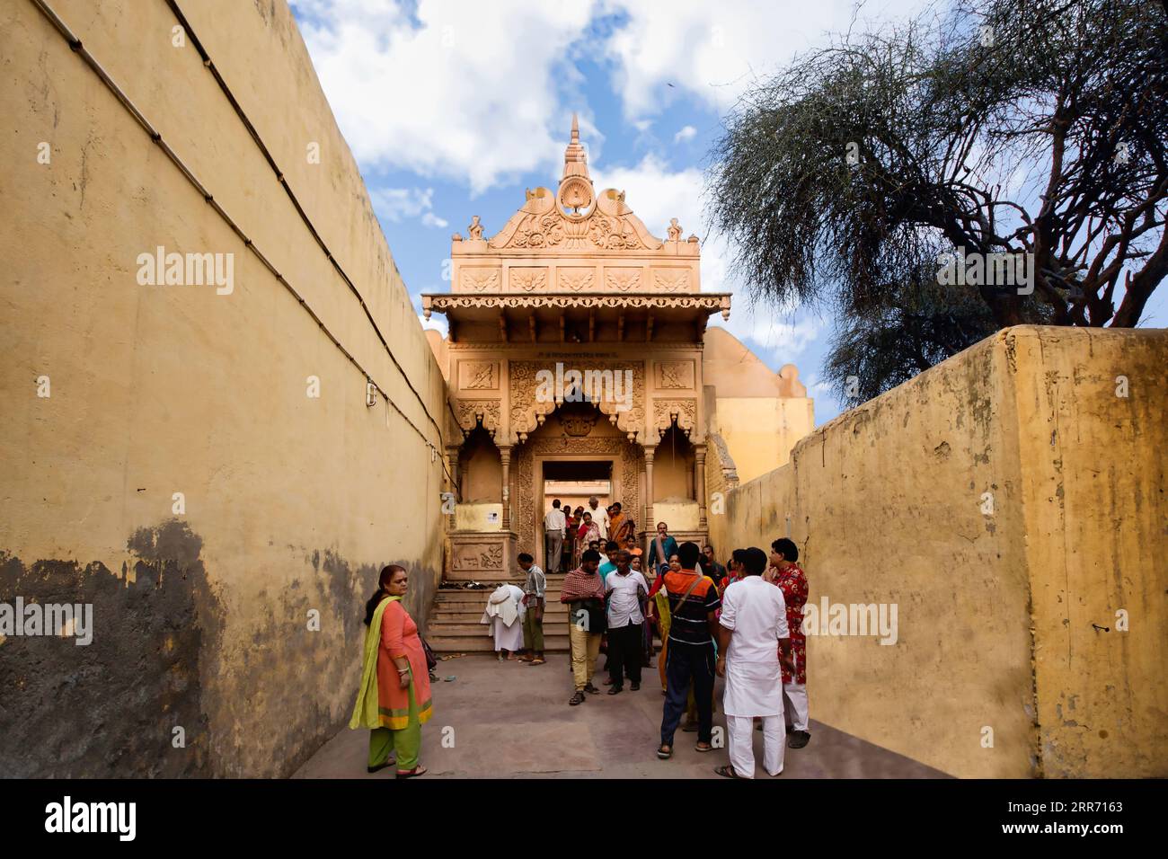 Vrindavan, Uttar Pradesh October 18th 2019: Entrance gate of Nidhivan ...