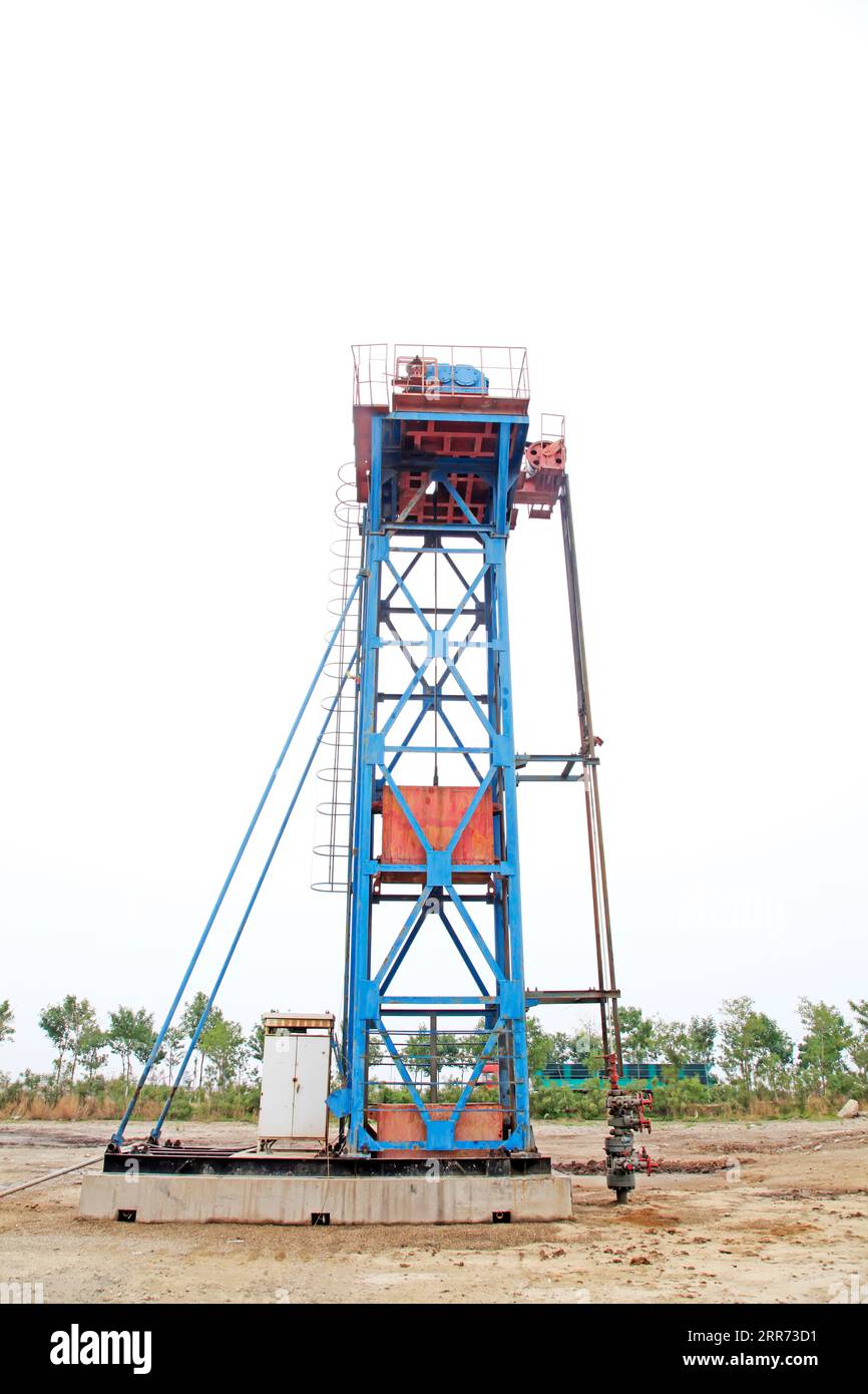 Formation of petroleum hi-res stock photography and images - Alamy