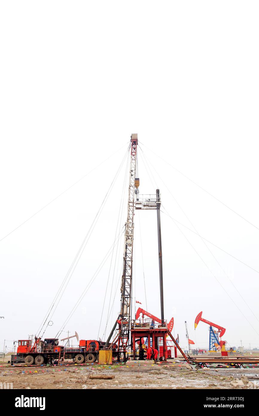 Drilling equipment china hi-res stock photography and images - Alamy