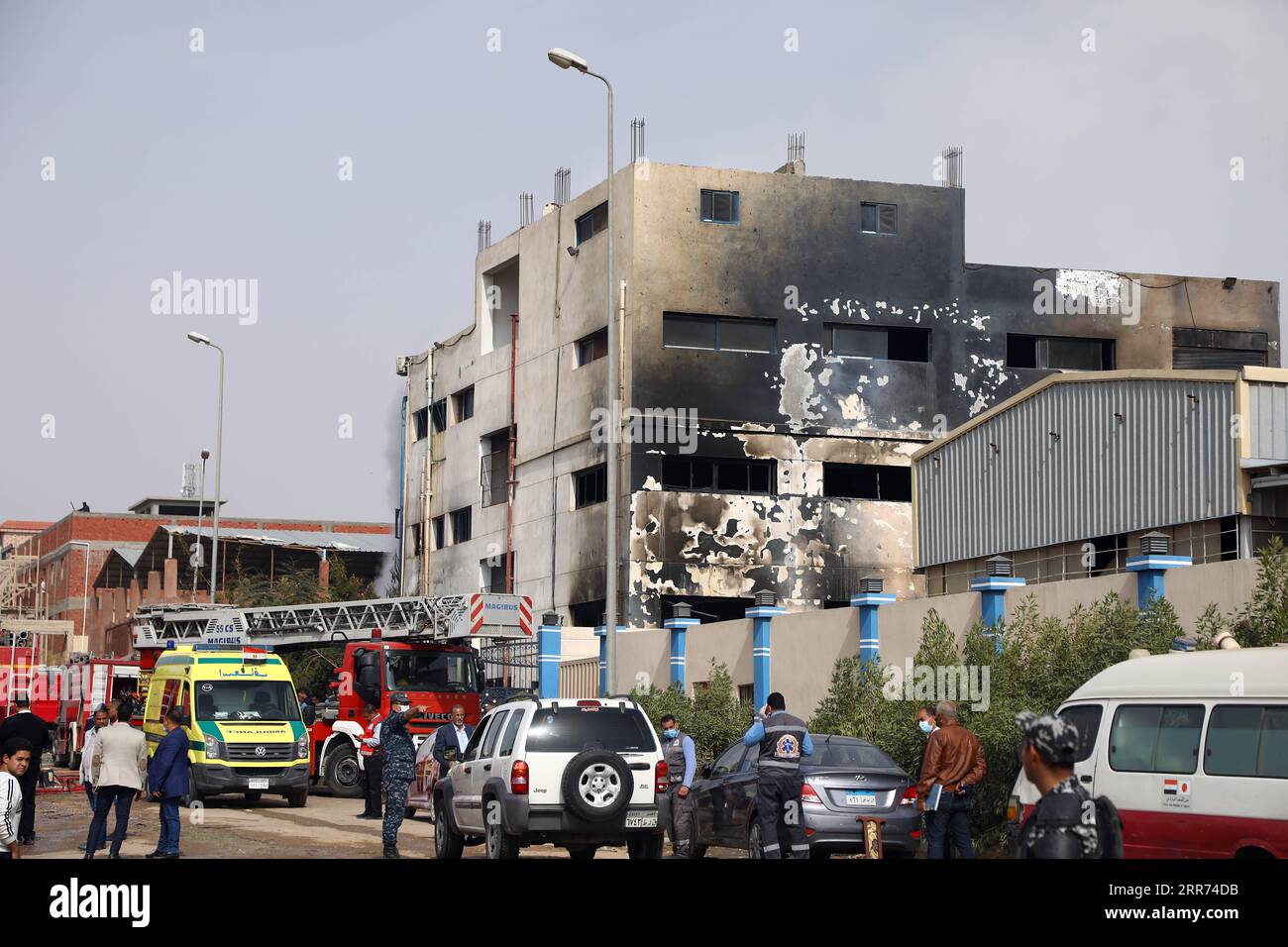 Factory masive hi-res stock photography and images - Alamy