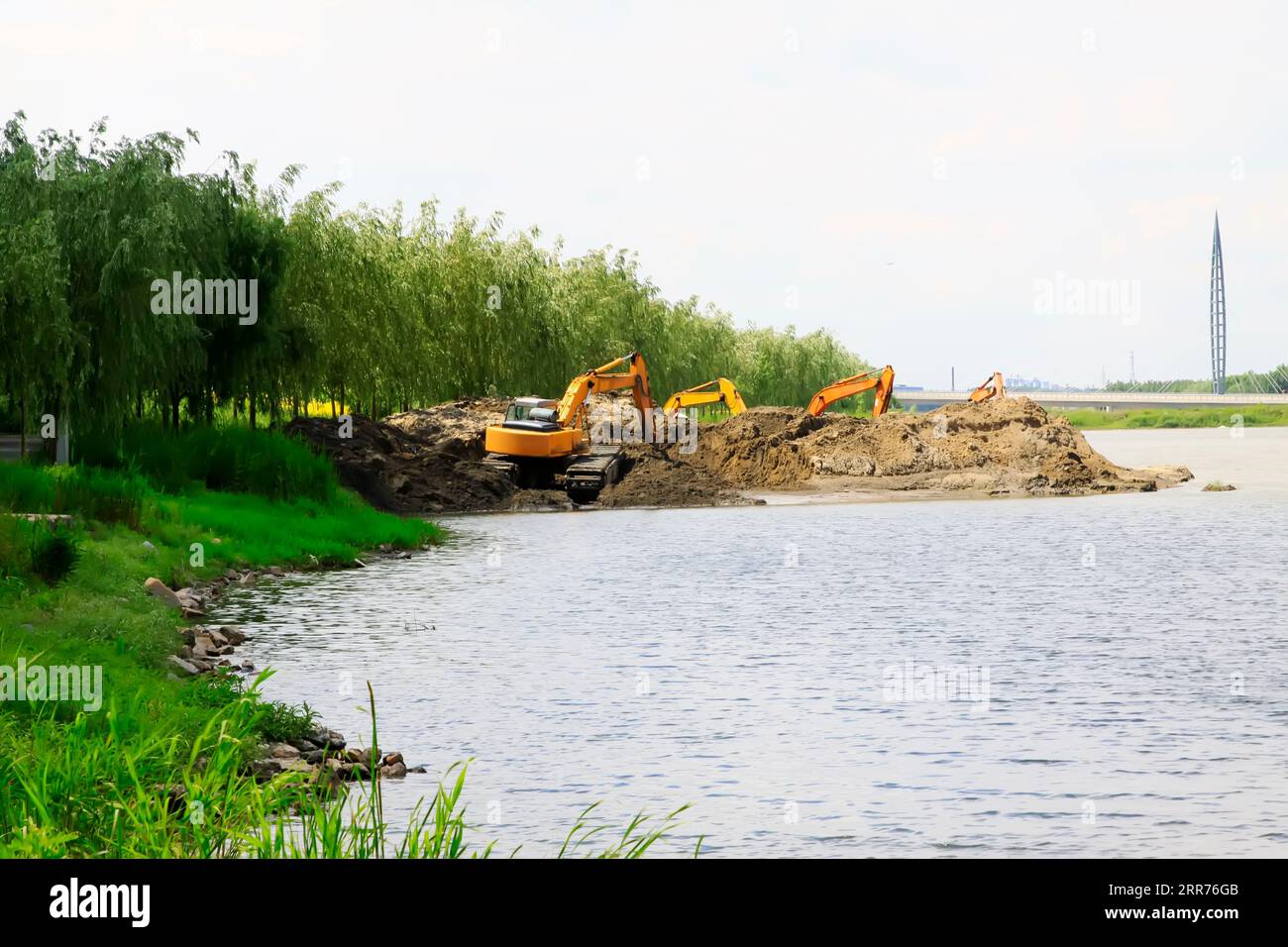 Dredging lakes hi-res stock photography and images - Alamy