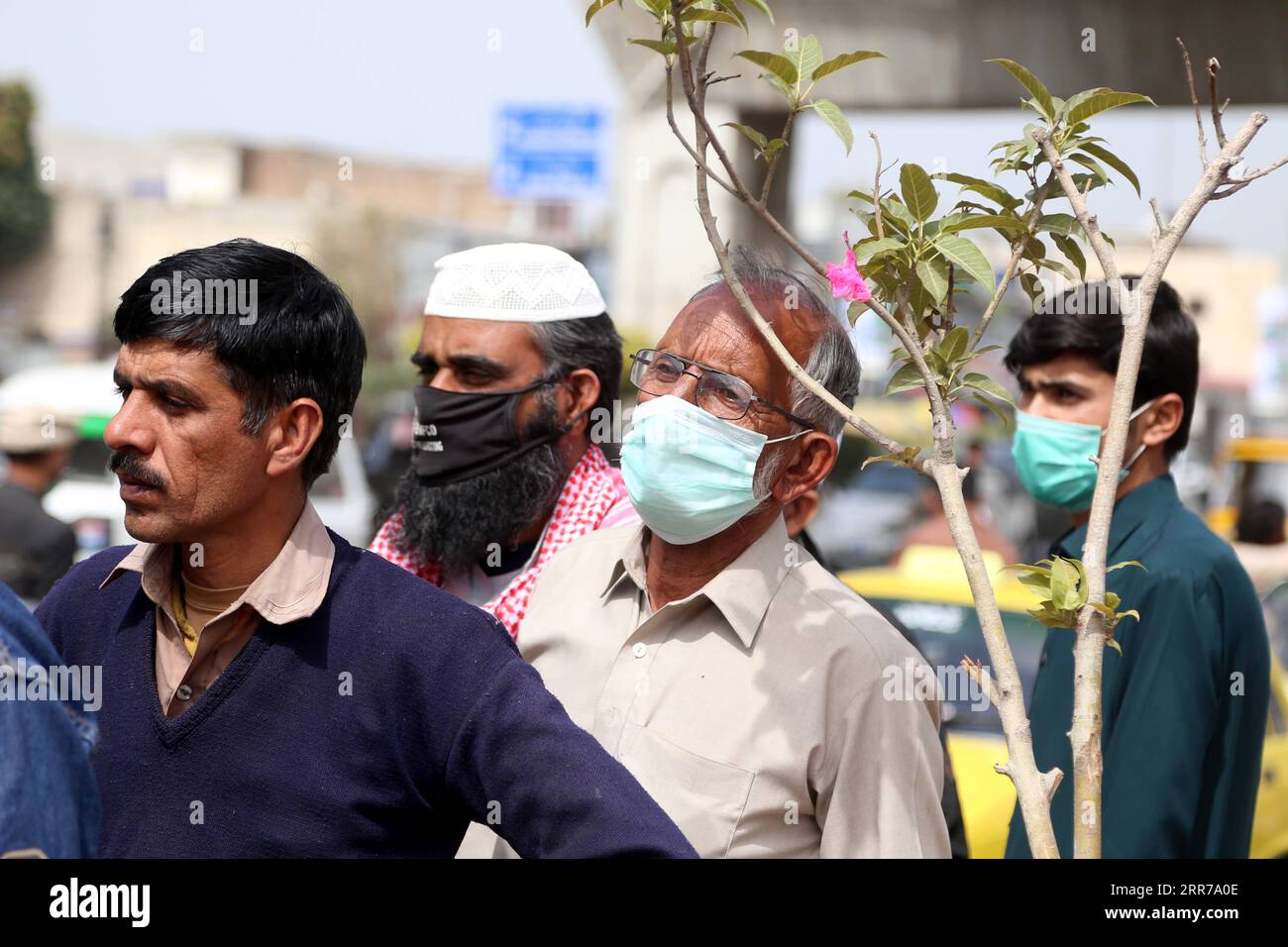 Poor pakistani people hi-res stock photography and images - Alamy