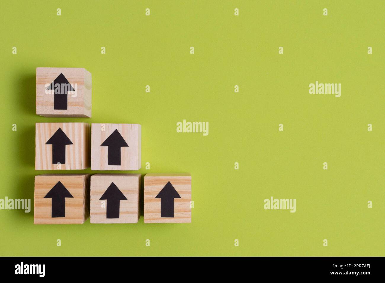 Arrows on stairs hi-res stock photography and images - Alamy