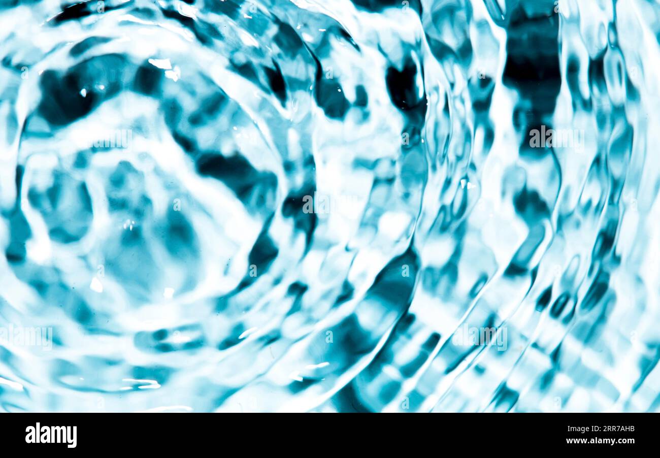 Pebble water rings hi-res stock photography and images - Alamy