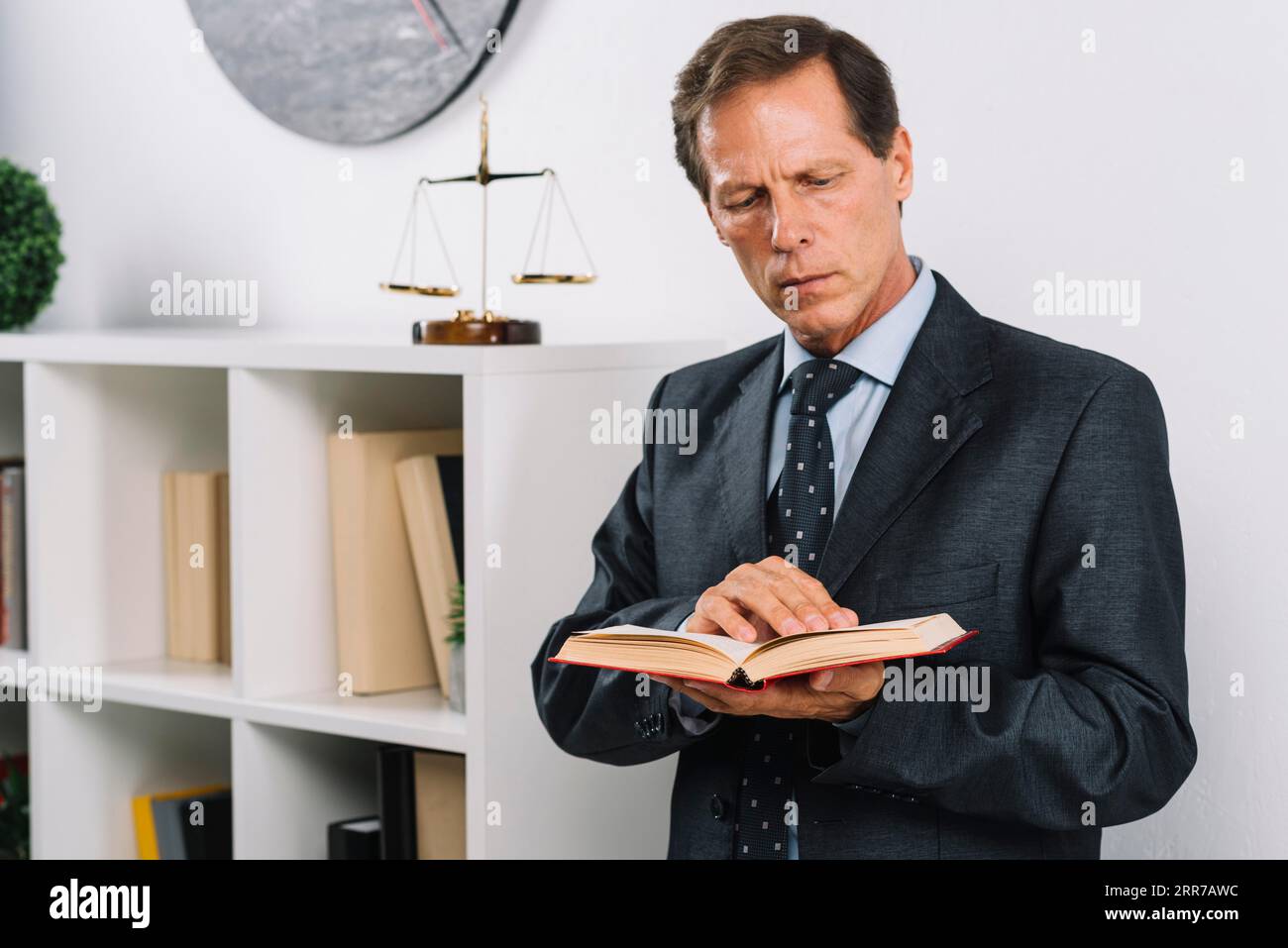 Reading legal building hi-res stock photography and images - Alamy