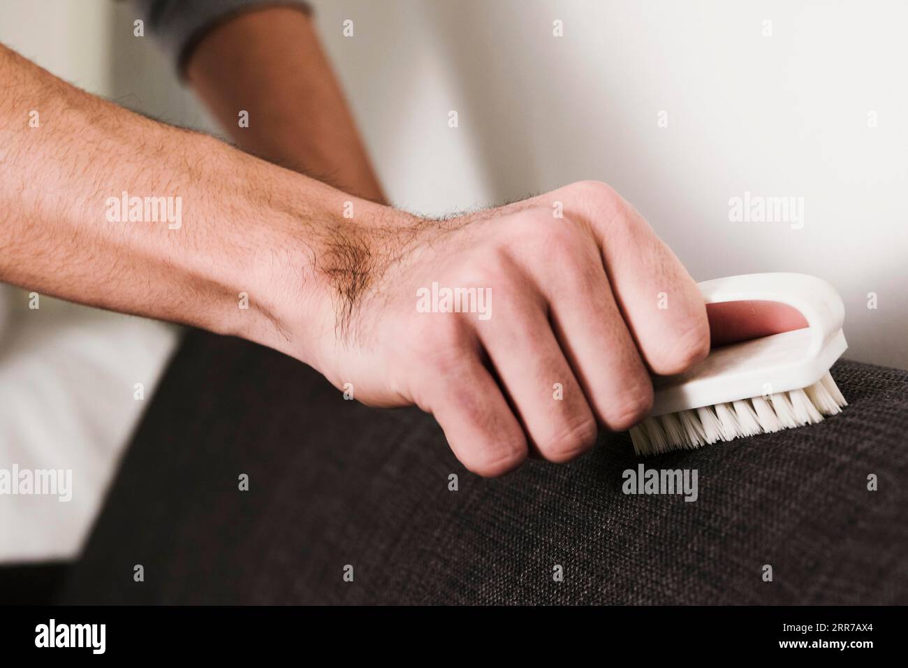 Man cosmetics brush hi-res stock photography and images - Alamy
