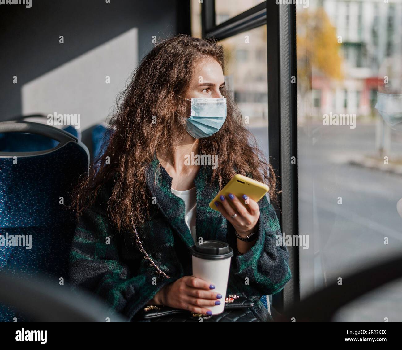 Mobile phone messenger window hi-res stock photography and images - Alamy