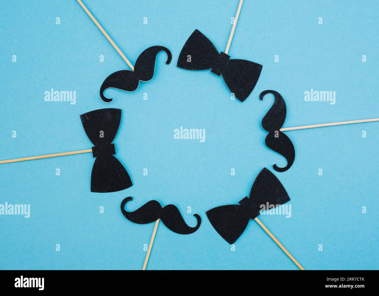 Bow circle hi-res stock photography and images - Alamy