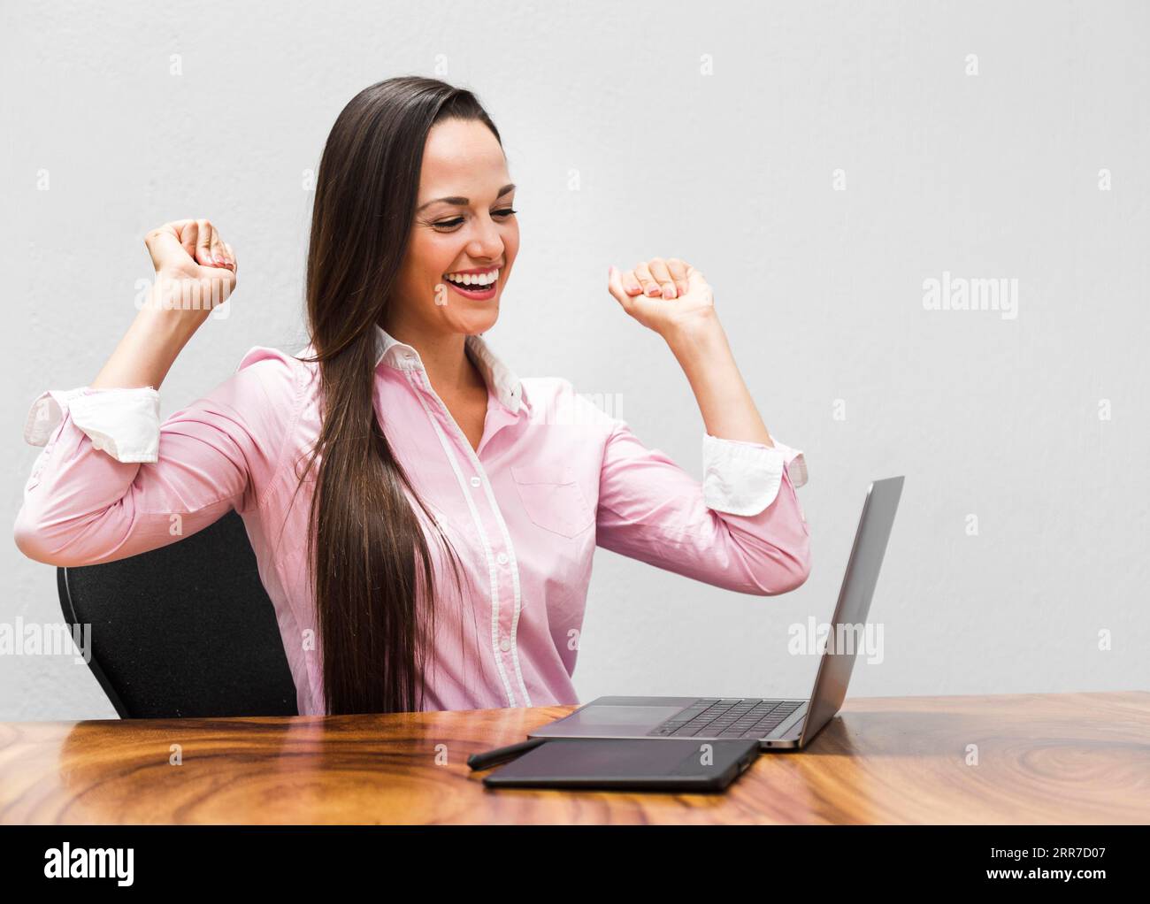 Woman career achievement business hi-res stock photography and images ...