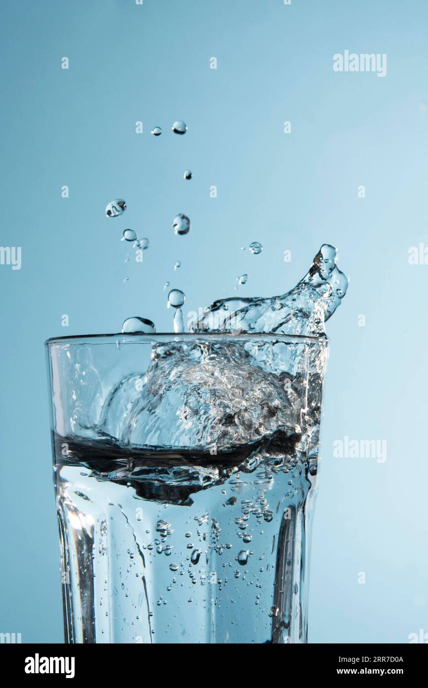 Undulating glass hi-res stock photography and images - Alamy