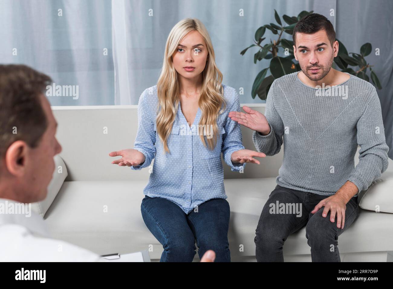 Therapist couple hi-res stock photography and images - Alamy