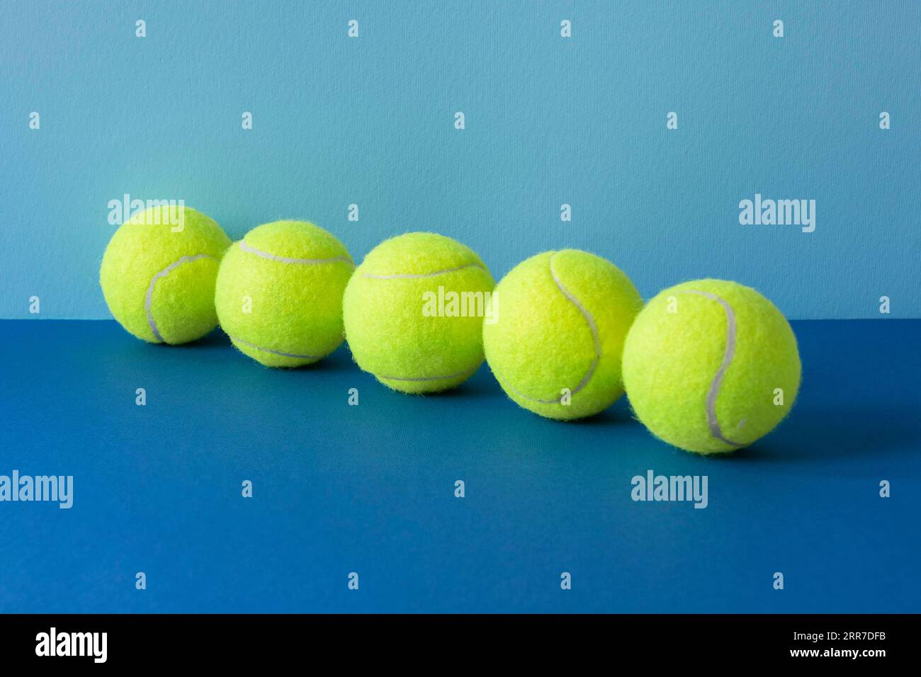 Stacked tennis balls hi-res stock photography and images - Alamy