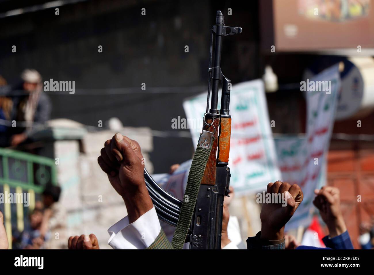 Saudi led intervention hi-res stock photography and images - Alamy