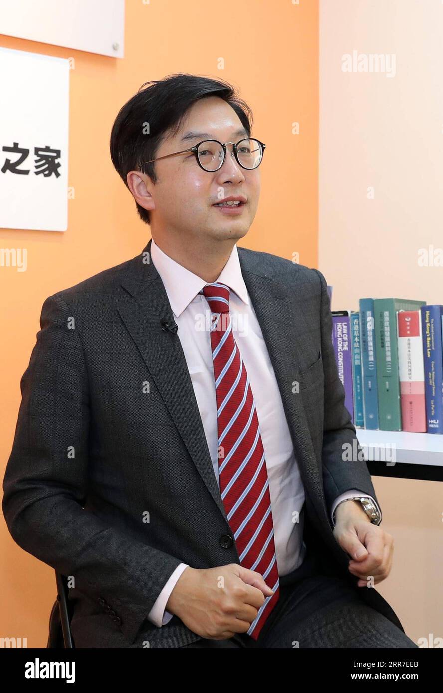 210327 -- HONG KONG, March 27, 2021 -- Henry Ho Kin-chung speaks in an ...