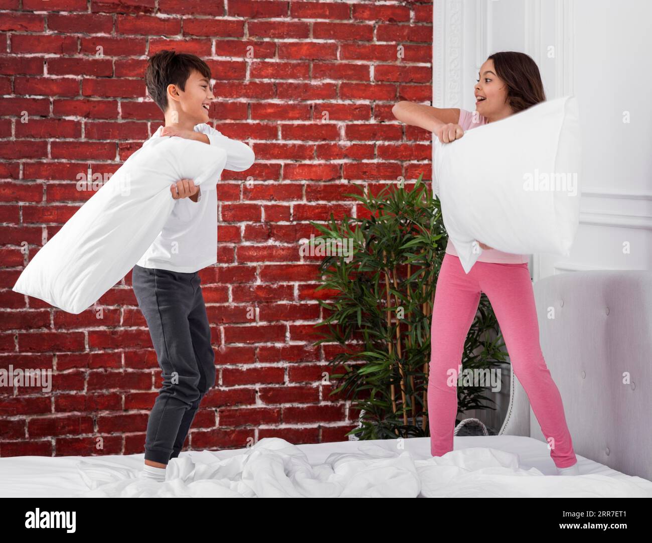 Brother sister fight hi-res stock photography and images - Alamy