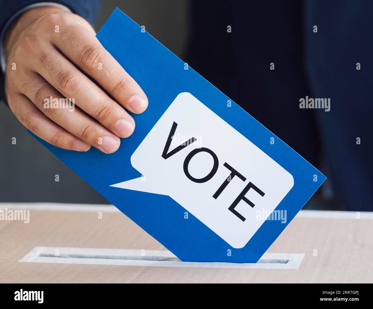 Putting ballot hi-res stock photography and images - Alamy