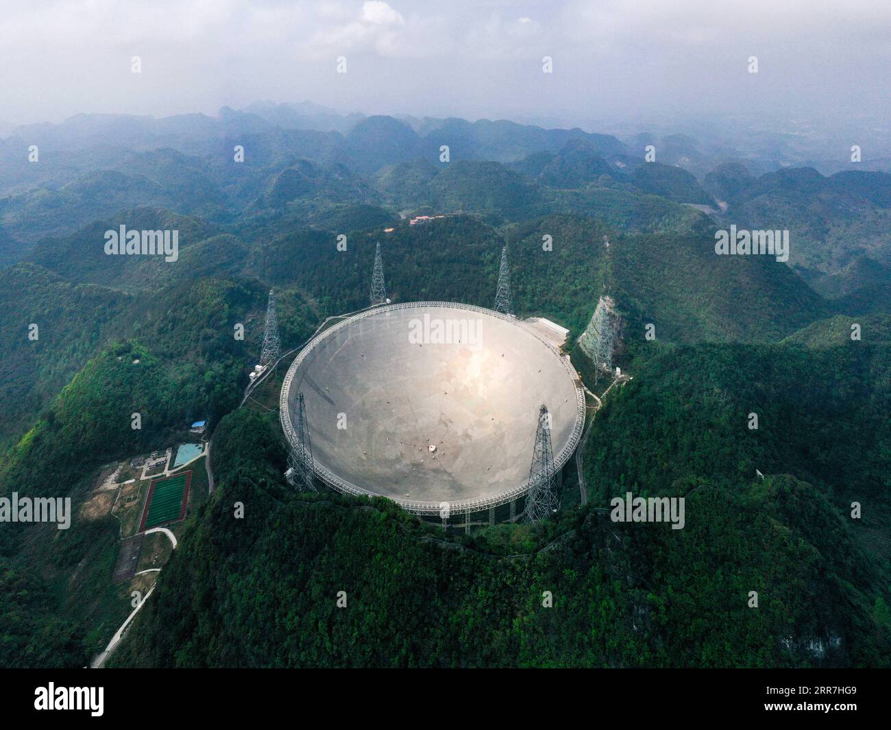 Pingtang telescope hi-res stock photography and images - Alamy