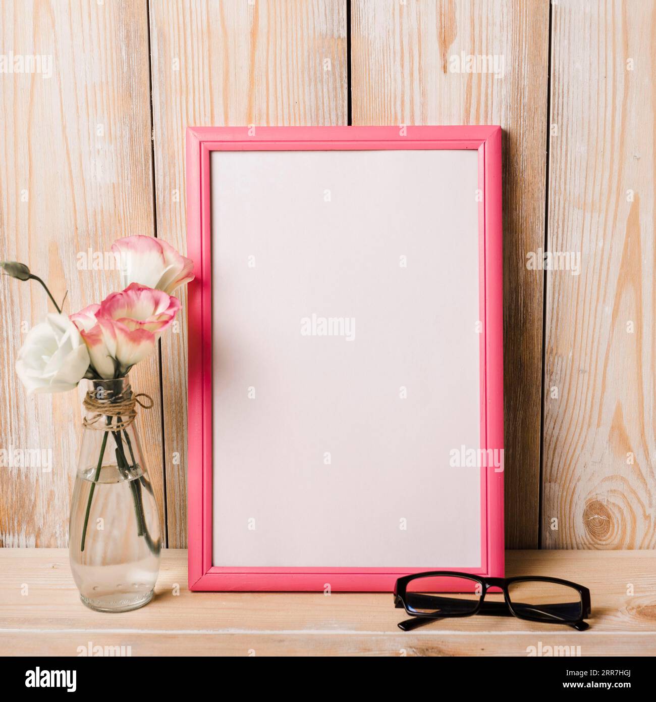 Desk with picture frame hi-res stock photography and images - Alamy