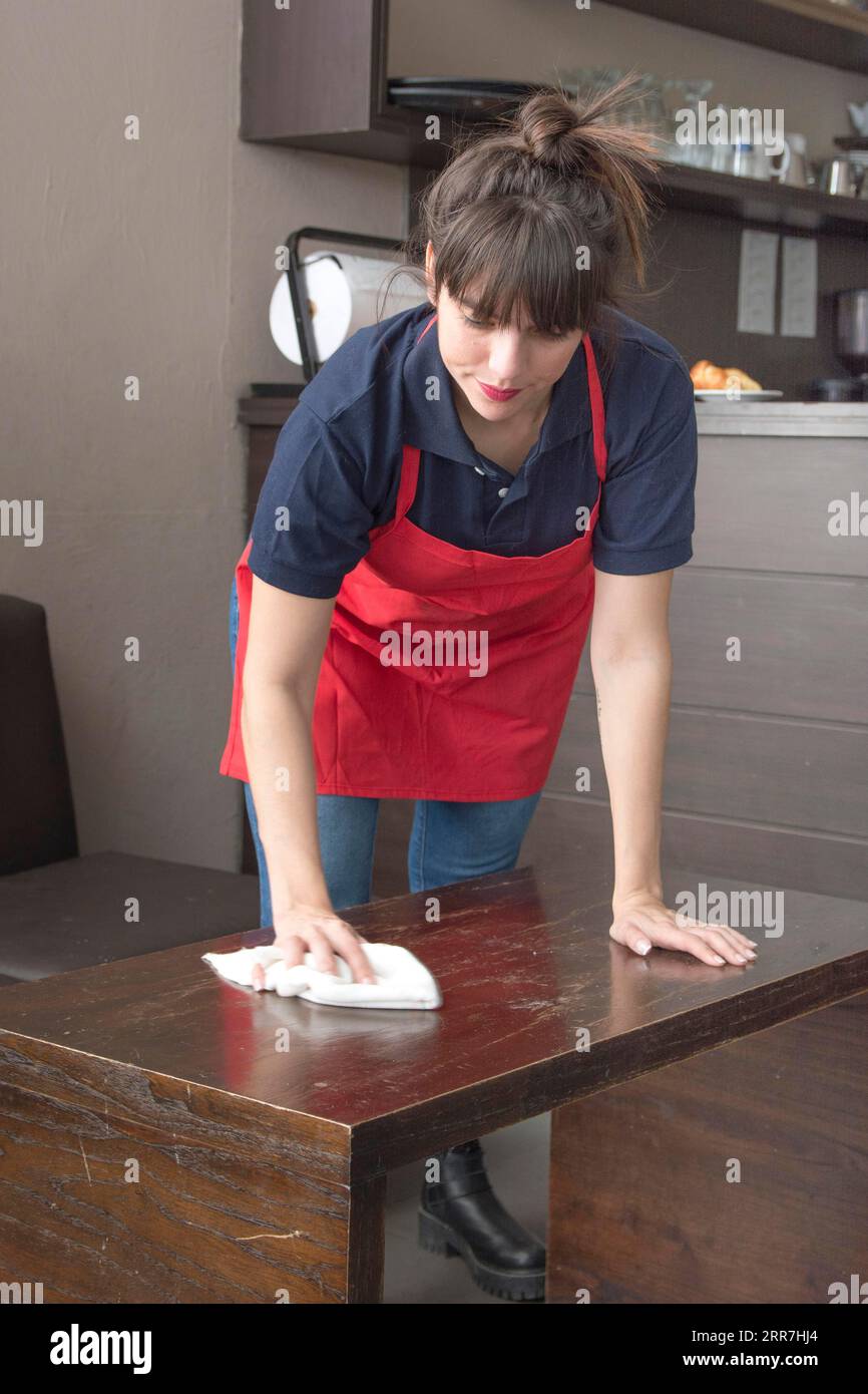 Wiping table hi-res stock photography and images - Alamy