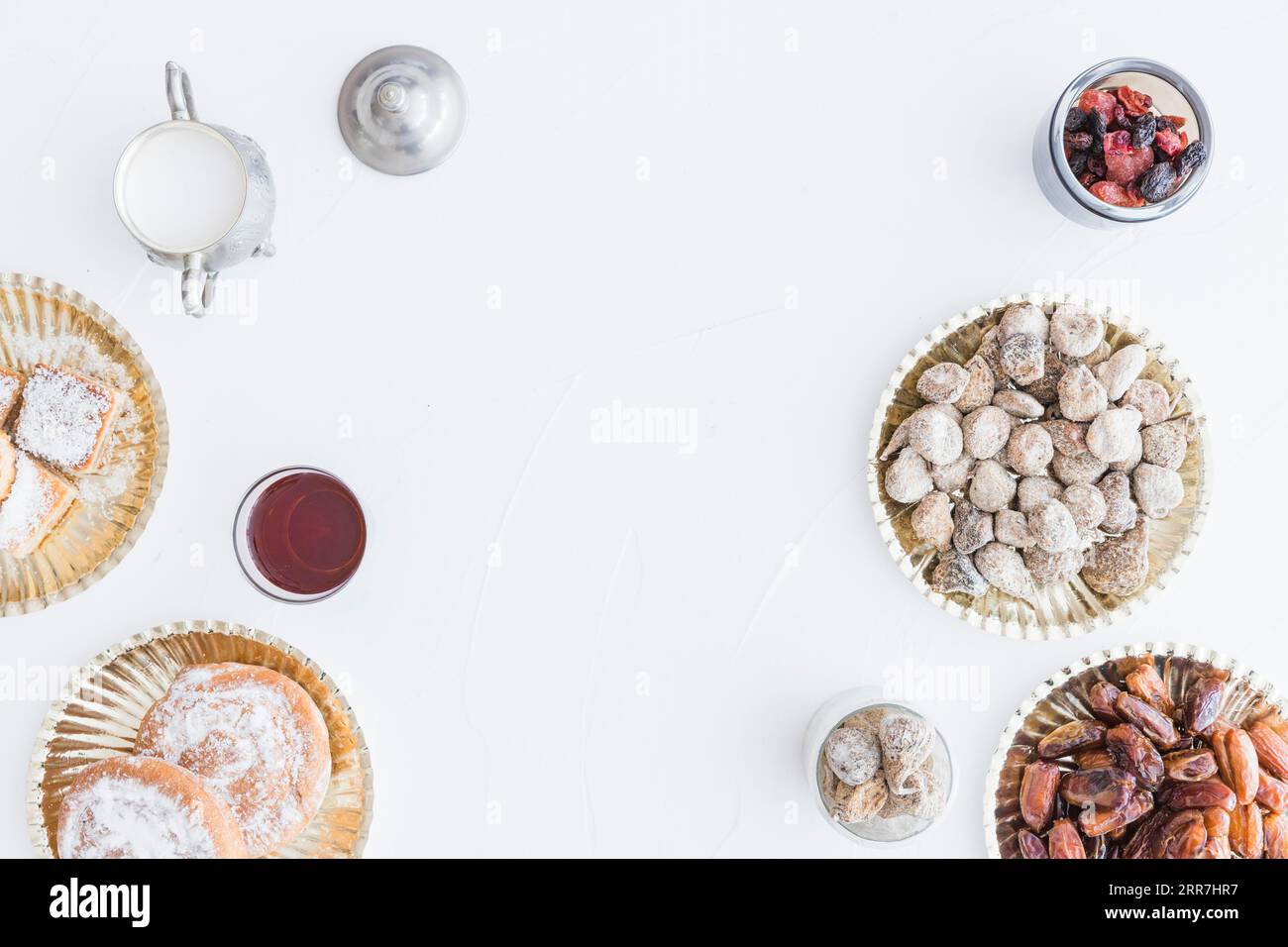 Afternoon sweets hi-res stock photography and images - Alamy