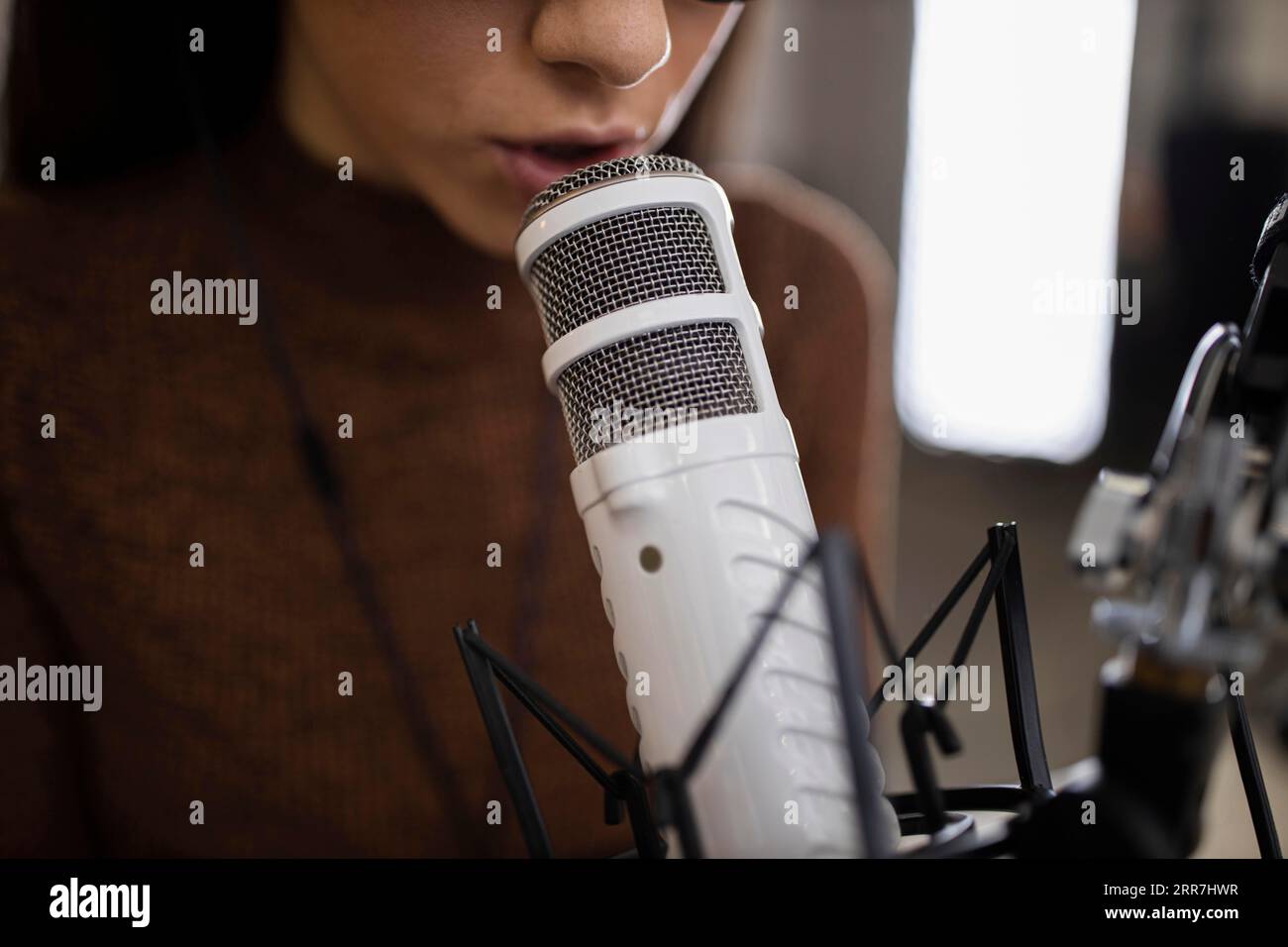 Female radio host doing hi-res stock photography and images - Alamy