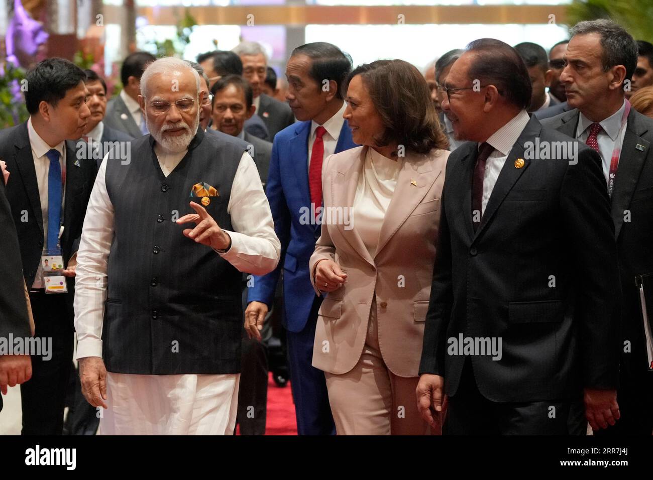 From left to right in front, Indian Prime Minister Narendra Modi, U.S ...