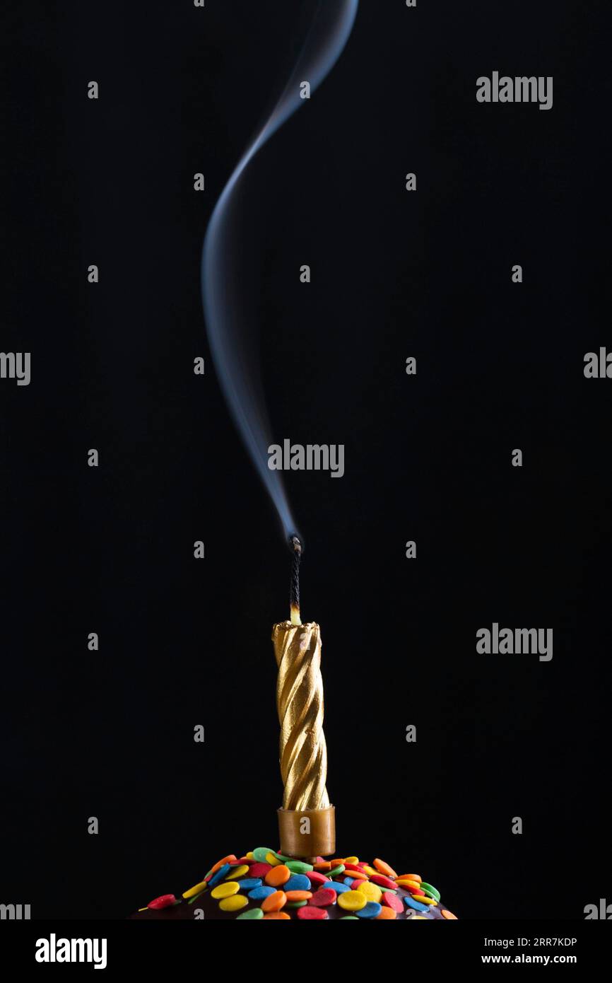 Smoke rising out hi-res stock photography and images - Alamy