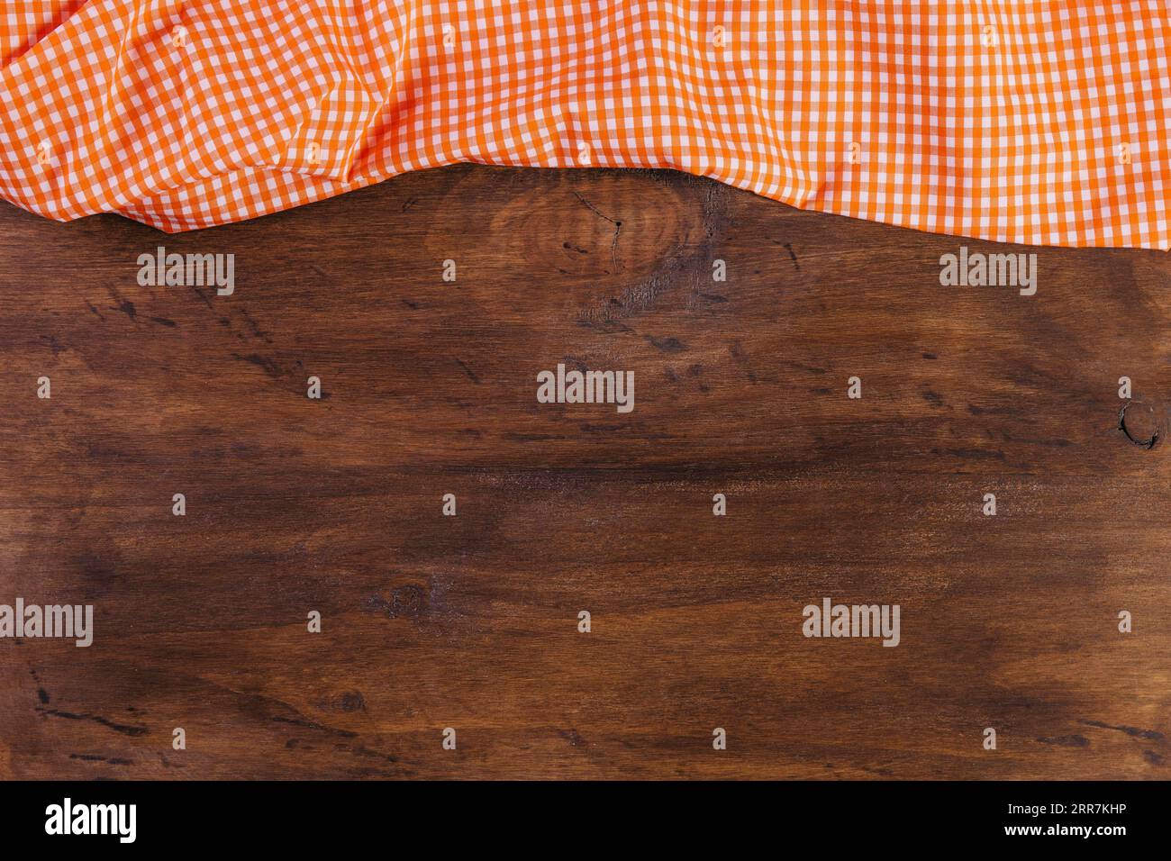 Timber tabletop hi-res stock photography and images - Alamy