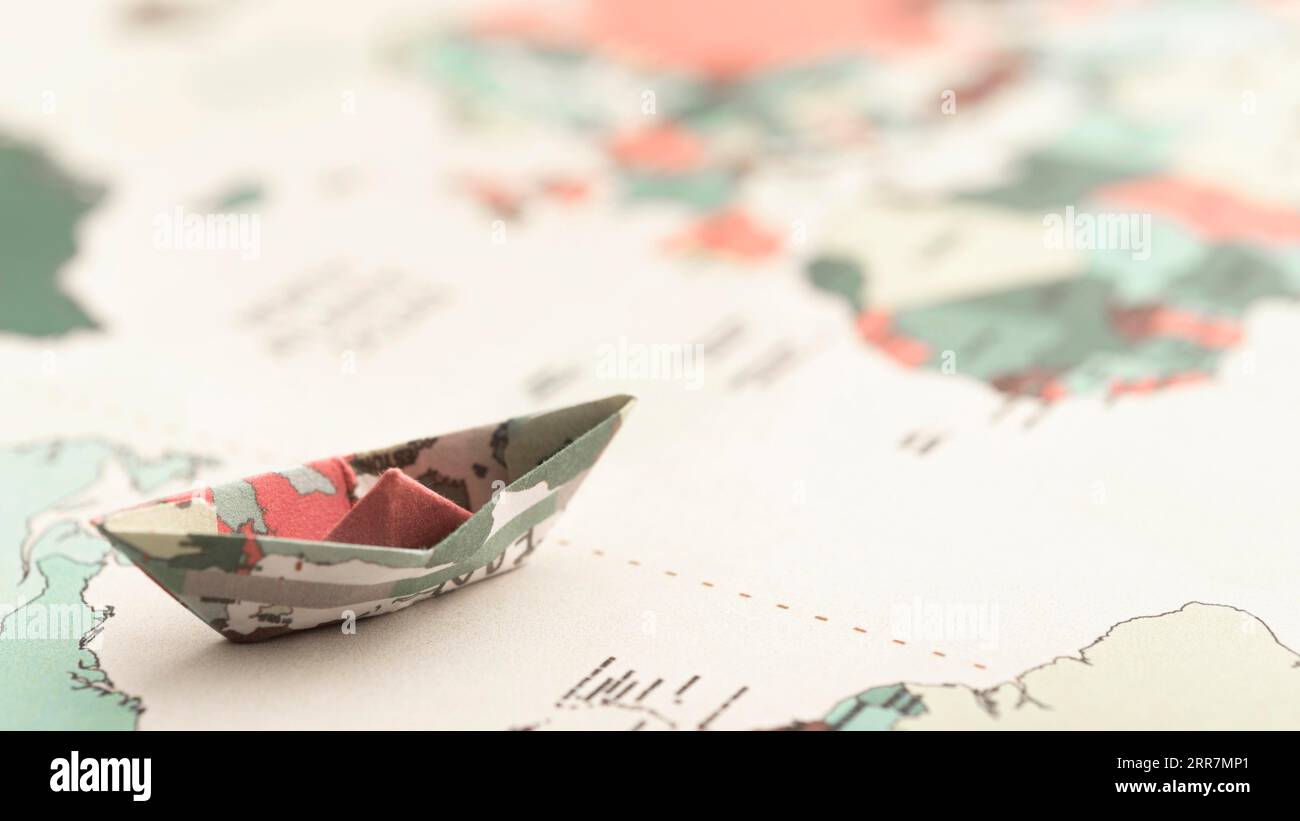 Origami world map hi-res stock photography and images - Alamy