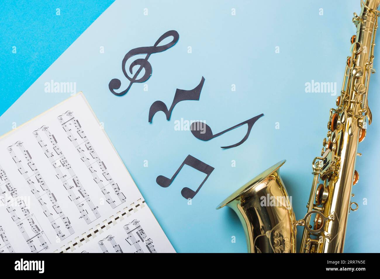 Musical backdrop hi-res stock photography and images - Alamy