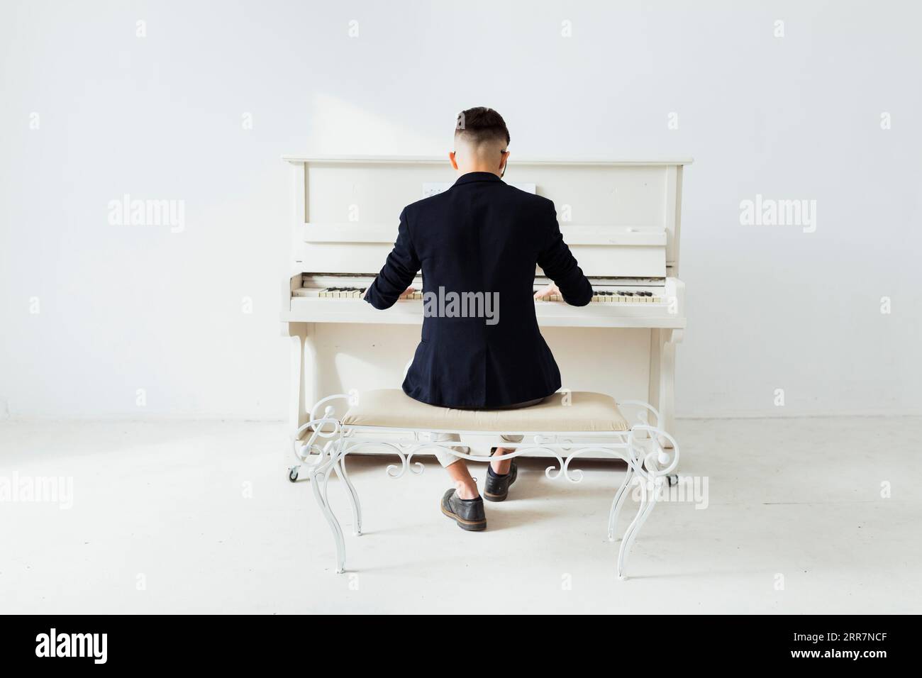Backside man hi-res stock photography and images - Alamy