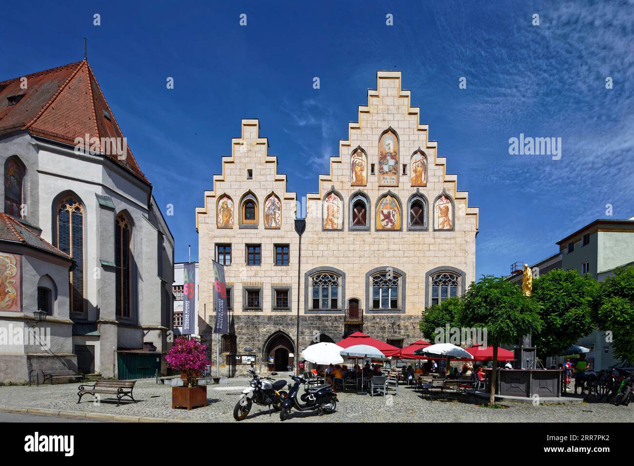 Marienplatz with historic town hall with stepped gable, new building ...