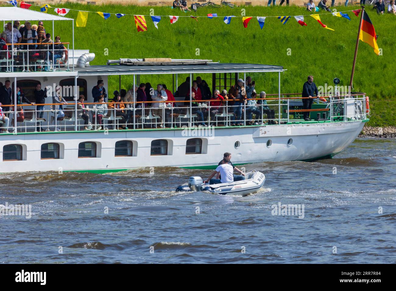 Steamship parade of the historic paddle steamers Stock Photo - Alamy
